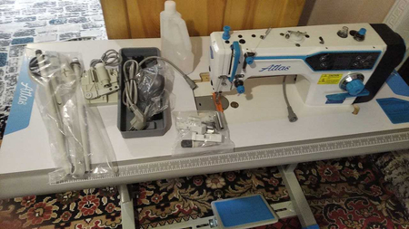 Продам швейную машину атлас