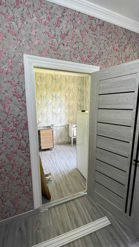 СРОЧНО !! Продается квартира в Яшнабаде 1/3/4 ( 33 кв/м ) Асалобод 1