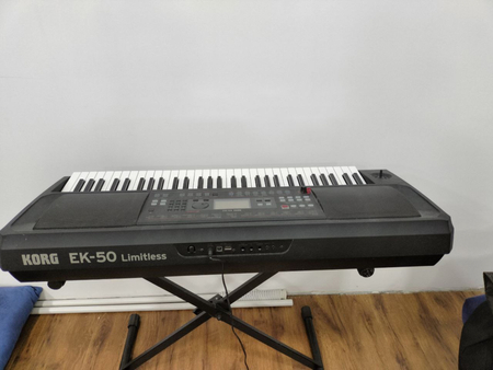 Синтезатор KORG EK-50