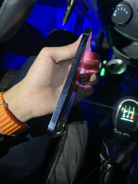 Iphone 13 pro 128 gb holati zoor hamma joyi radnoy