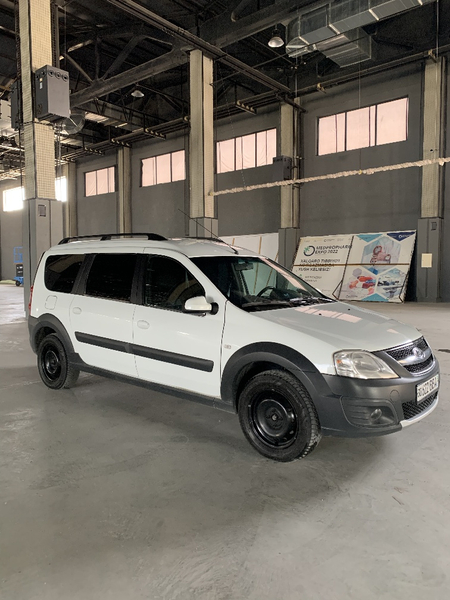 Lada Largus Cross