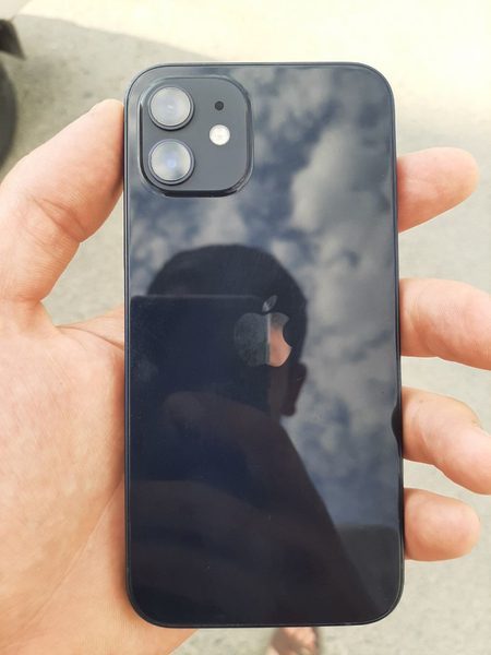 Iphone 12 sotiladi