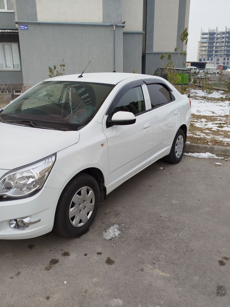 Автомобиль кобалт
