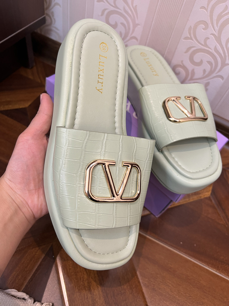 Тапочка красивая