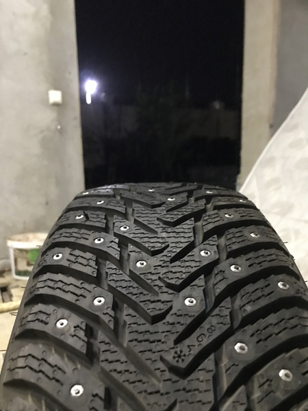 Зимный балон nokian 205/55/16