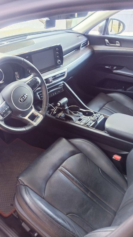 Продается своя Kia K5 Style