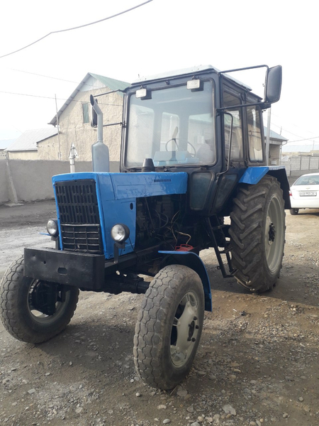 Traktor Belarus 82,1