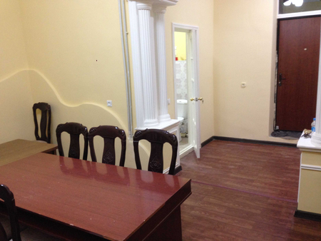 Shahar markazida mebellar bilan to'la ofis uzoq muddatga ijaraga beril