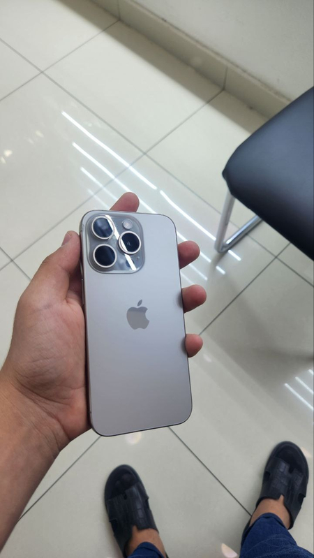IPhone 15 pro.    .