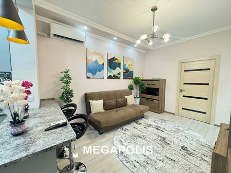 Торговый 2в3/1/4 Хамза метро Евро ремонт квартира