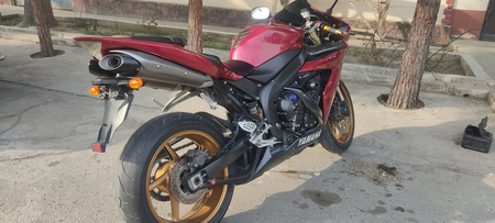 Мотоцикл Yamaha R 1