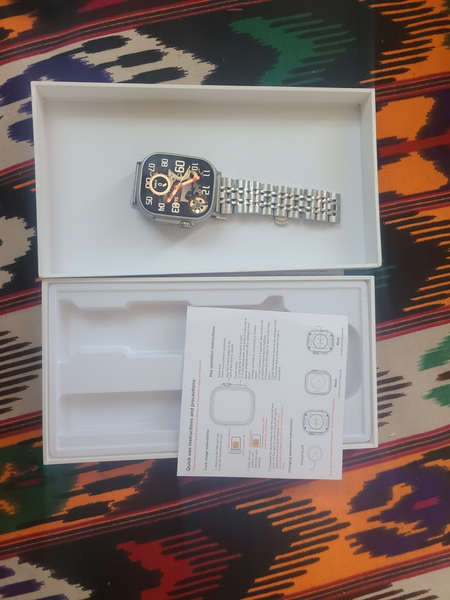 Smart soat xotirasi 16 gb ishlashi zor simkarta oqiydi Holati yangiday