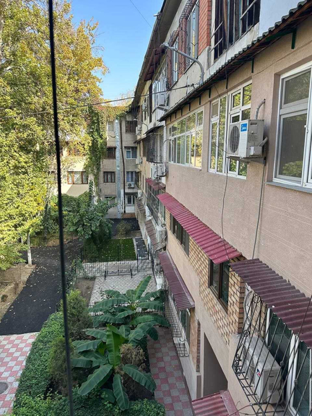 #1509 Продаю квартиру 4/3/4 Гостиница Россия с гаражом