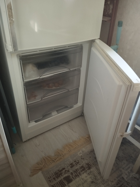 Продается холодильник Атлант двухмоторный
