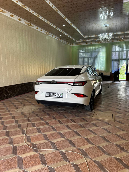 JAC J7 srochno sotiladi