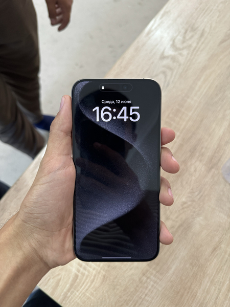 Iphone 15 pro maks yangi