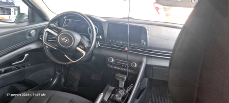 Hyundai ELANTRA 1.6
