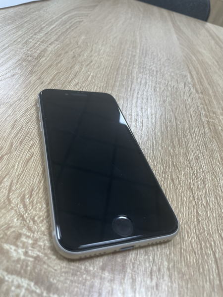 Продам Iphone SE, 2020, White, 64Gb, LL/A.