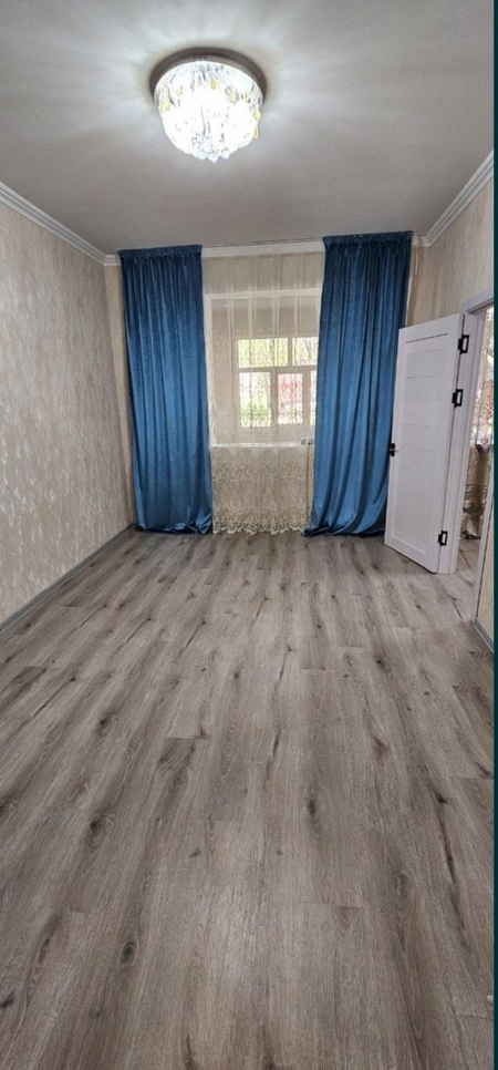 Массив Ялангач тенисные корты. 2-х ком 1-этаже. 51м²