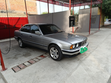 BMW E34 срочно сотилади.