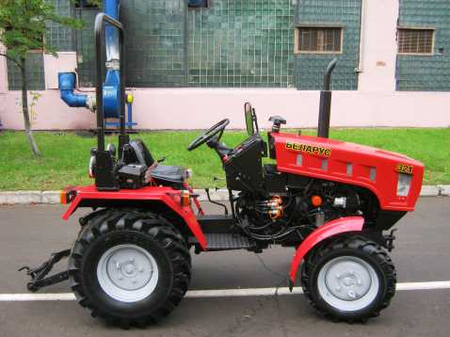 Traktor Belarus 321 yangi bolib tolashga beriladi