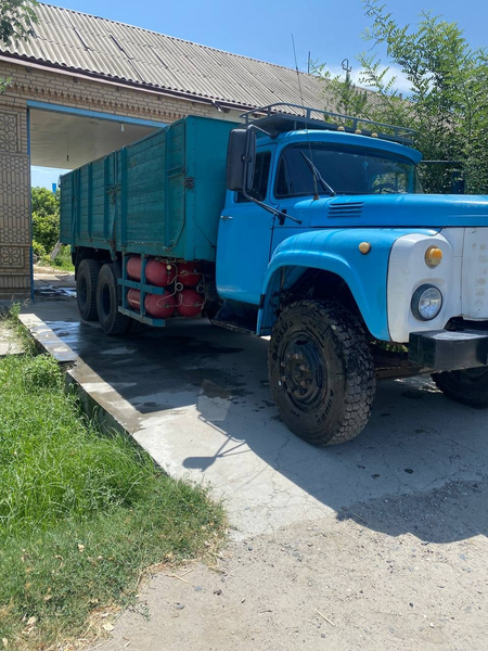 Zil   133    GYA