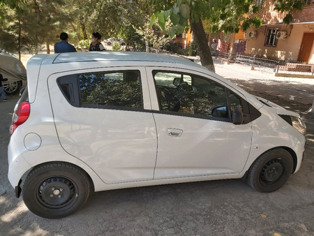 Продаю Chevrolet spark 2020