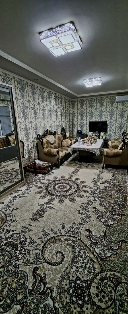 Срочно! Продажа. 11 ком, 7 сот. Янгиабад.