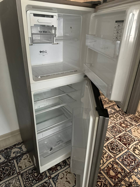 Холодильник срочно продается