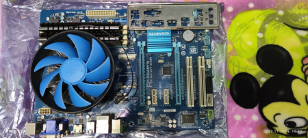 Комплект Gigabyte Z77 +  i7 3770 + 16гб ddr3 + кулер