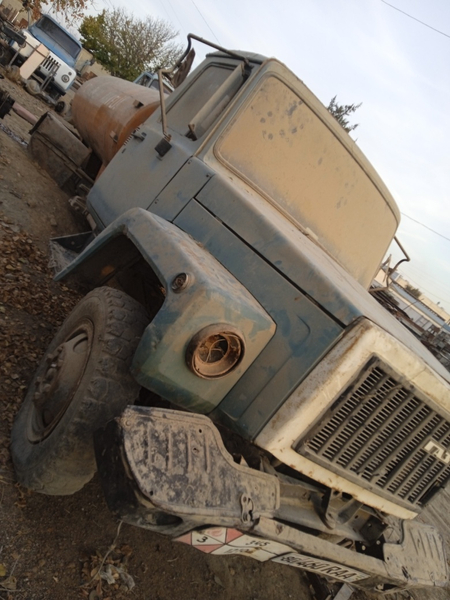 Gaz 53 sotiladi yaxshi xolatda