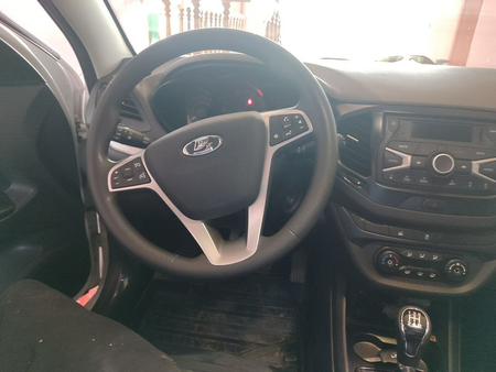Lada vesta автомашинаси тоза ва бир қўл