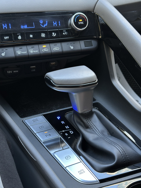 Hyundai elantra 2022 yil Full