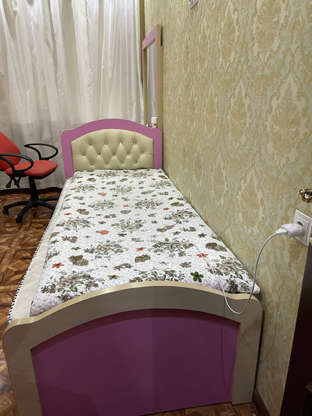 Мебель для девочек в комплекте (в идеальном состоянии)