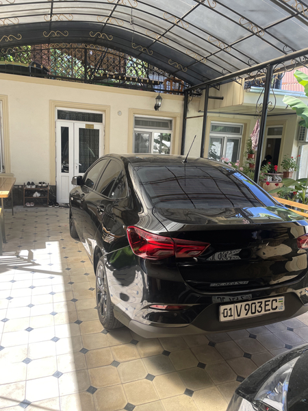 Onix premier 2023 sotiladi