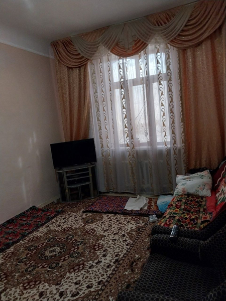 2xona Uy sotiladi 67mikrorayon arentr maktab