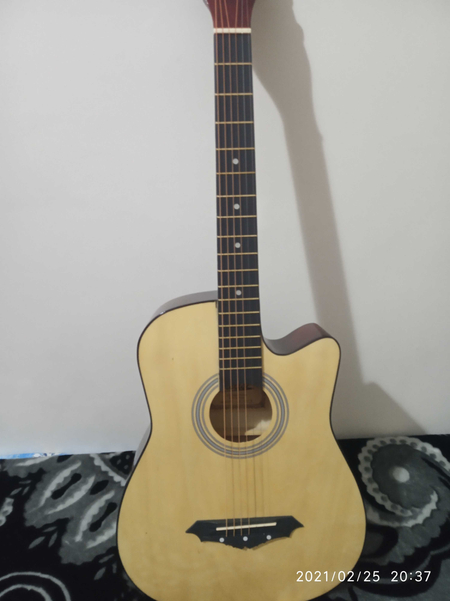 Gitara akustik 38 dyum tabiy yogoch kraska temir sim havoskor oʻrganuv