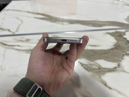 iPhone 15 Pro 256GB Natural Titanium