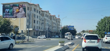 Qo'qonda bilbord reklamalar Реклама билбордах на Куканд
