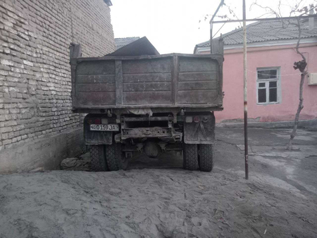 Zil 130 karotkiy