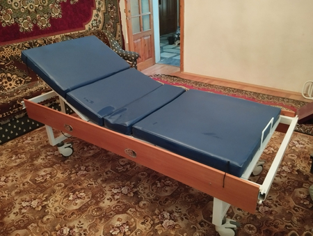 Медицинская кровать многофункциональная в отличном состоянии