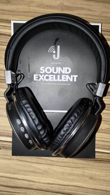 Bluetooth naushnik