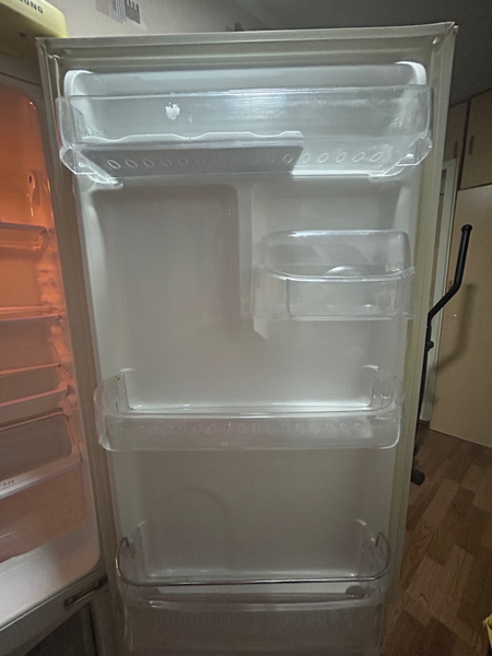 Холодильник Samsung