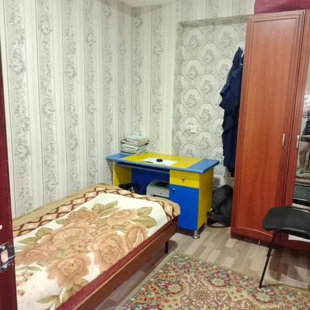 Продается квартира 1 переделанная 2х возле школы Вундеркинда