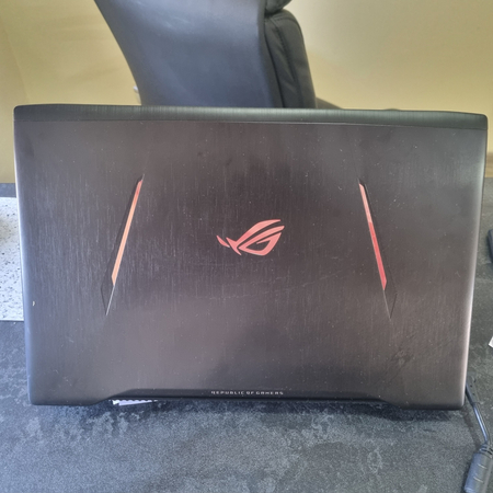 Игровой ноутбук  Asus rog strix