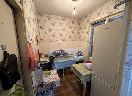 Ттз-1 продается квартира 2/1/4 балкон 1.5×6