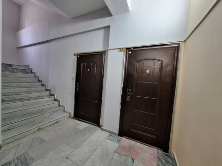 Продается квартира по хорошей цене в Ташкенте М-Улугбек 2/4/7 (J2765)