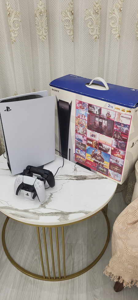 Продам срочно playstation 5 2 тб