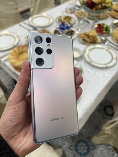 Samsung s21 ultra ideal 10/10 srochna sotilyapdi. 330$ kelishamiz