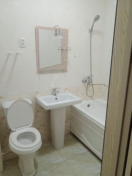 Yangi kvartira 1 xonali lux sharoitga ega